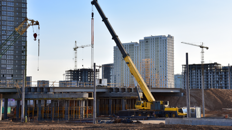 Advanced Load Handling & Positioning with Telescopic Boom Cranes ...